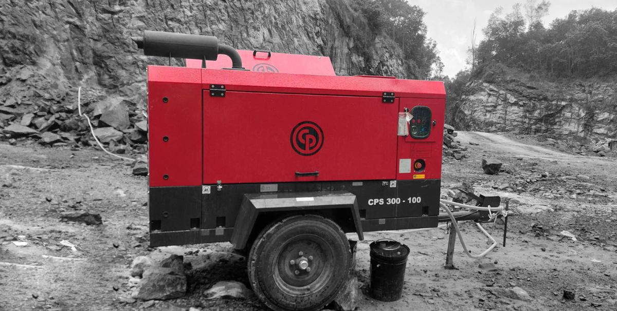 CPS 300-100 portable air compressor for in-well horizontal drilling ...